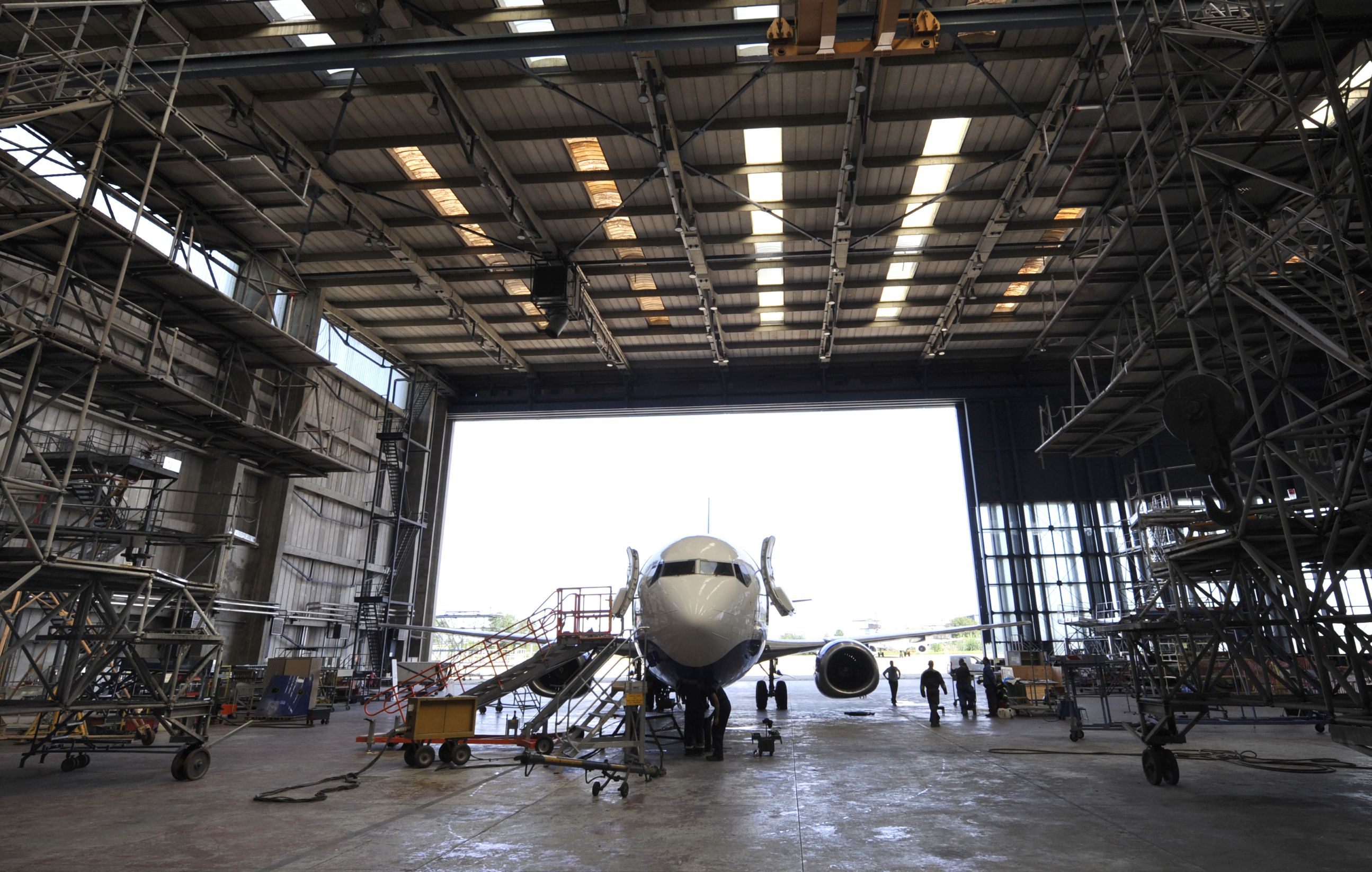 The Digital Hangar: How Aviation Maintenance Software Is ...